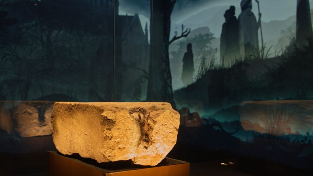 Man charged after glass case holding Stone of Scone is broken - Museums ...